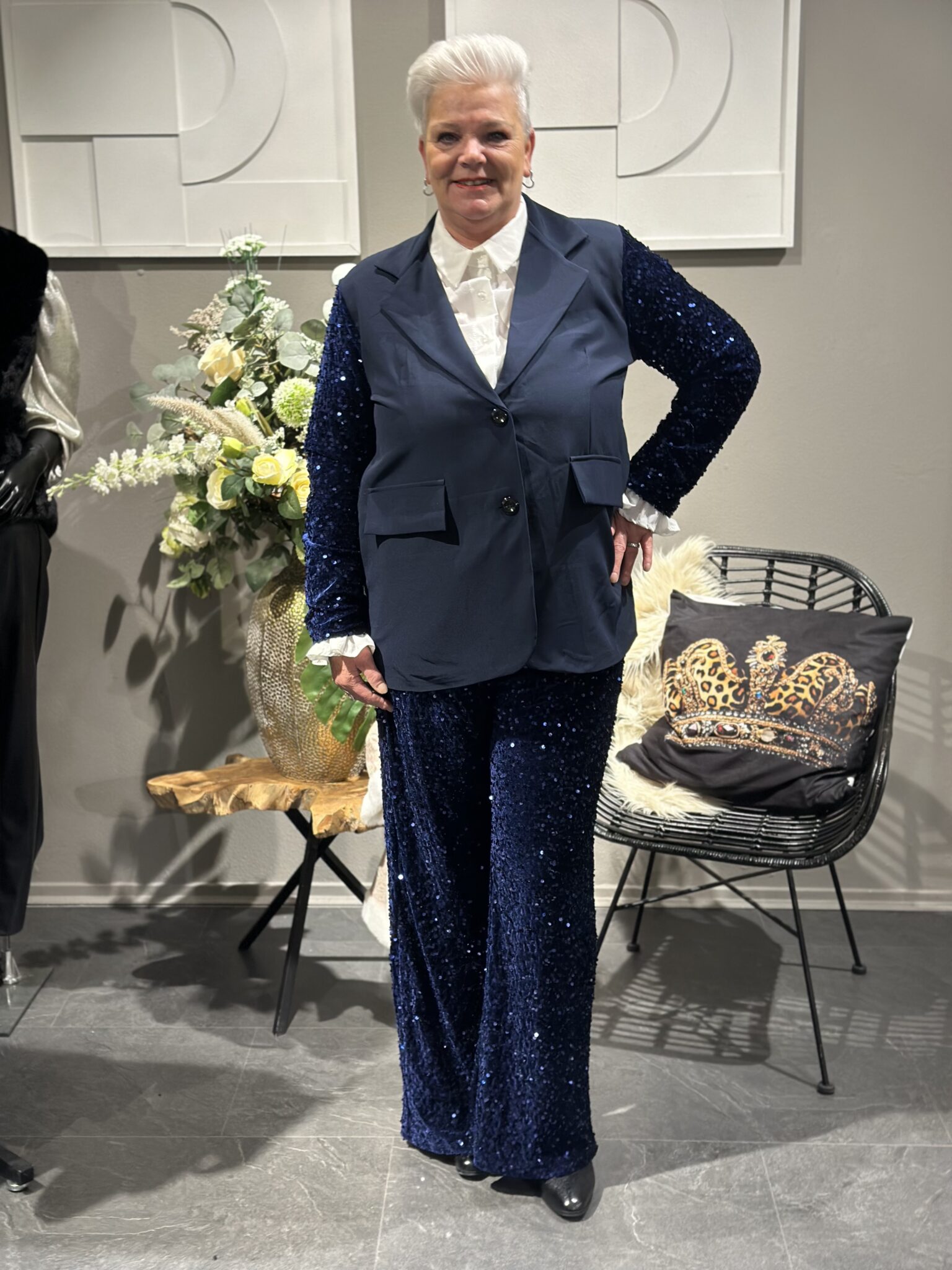 Glitter New Year's Eve Suit - ROMANA BOUTIQUE